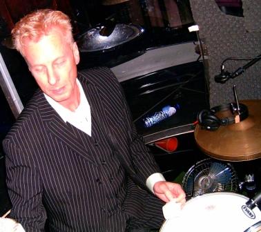 Leon Klaasse - Play it cool info, credits, lyrics, and comments at ...